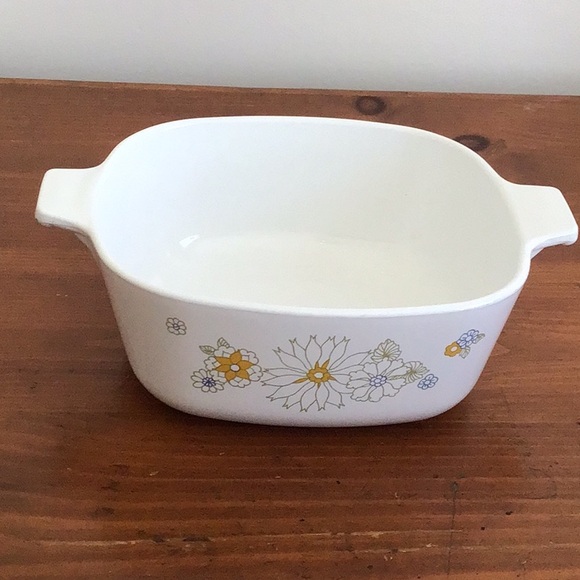 Corningware | Dining | Vintage Corningware Daisy Floral Bouquet ...